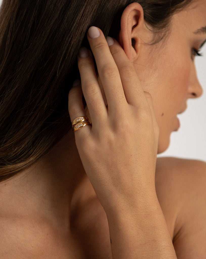 Anillo Flavia white chapado en oro| Specciale Jewelry